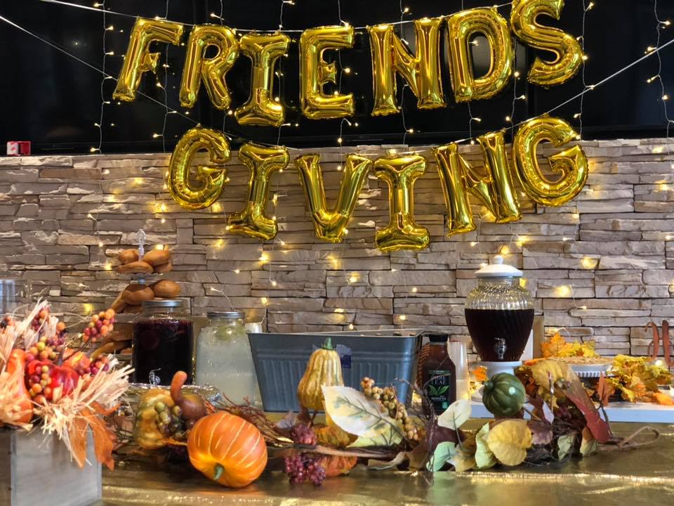 How to Host the Best Friendsgiving