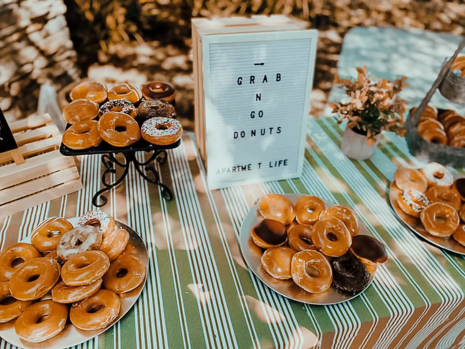 A Minimalist's Guide to Event Supplies & Organization